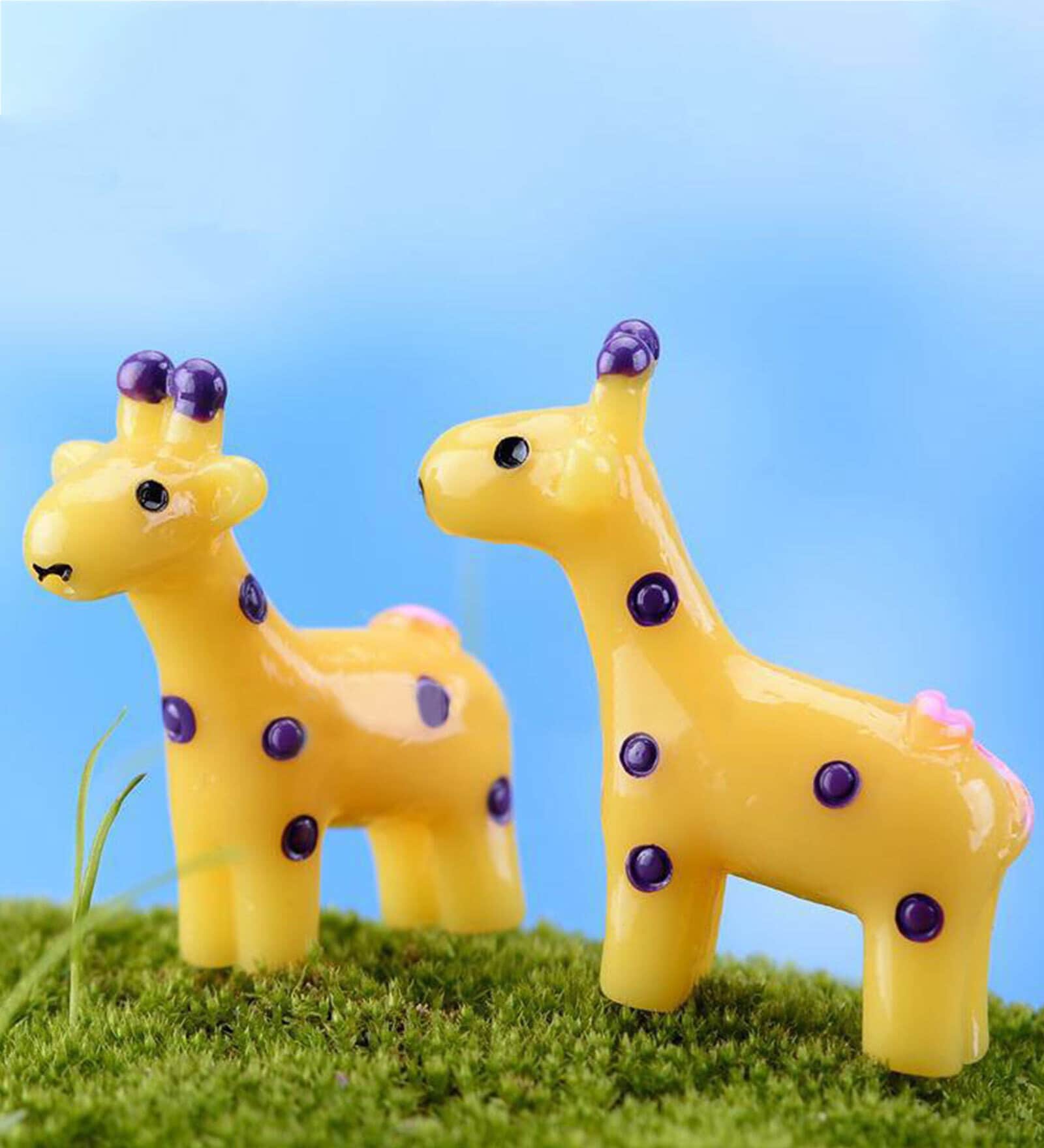 Buy Yellow Plastic Deer Set Of 12 Garden Figurine at 23% OFF by Tayhaa ...